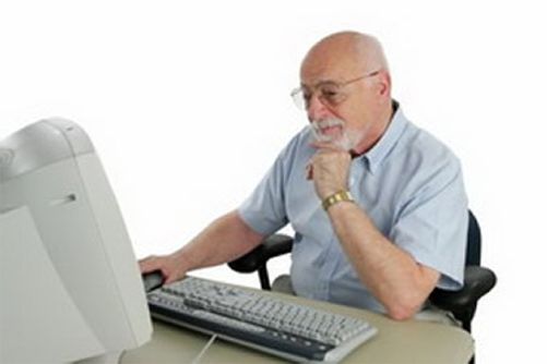 C–clipart – old man computer – Computer Friendly